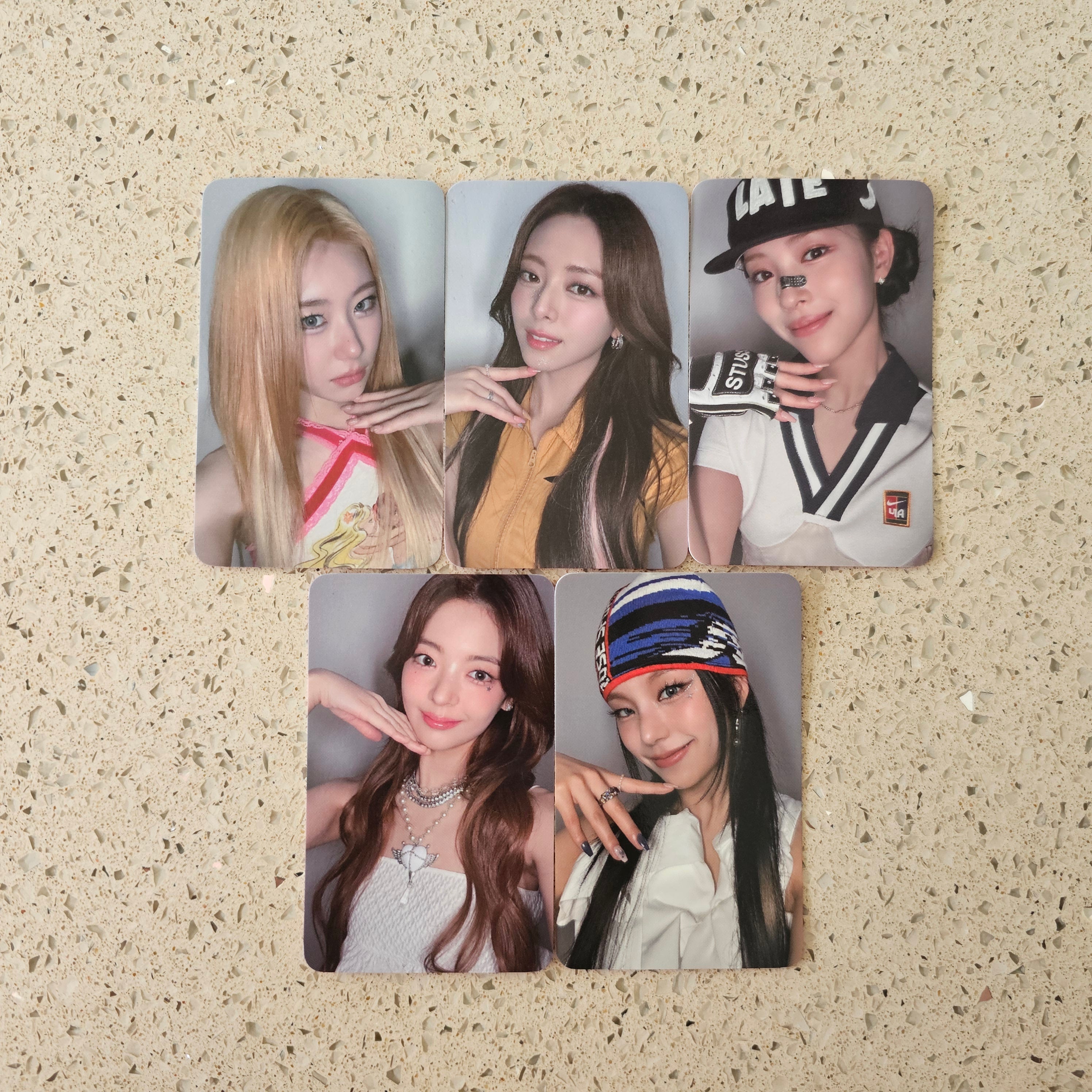 ITZY - GOLD JYP POB PHOTOCARDS – Yes Idol - Kpop & Cpop Album Store ...